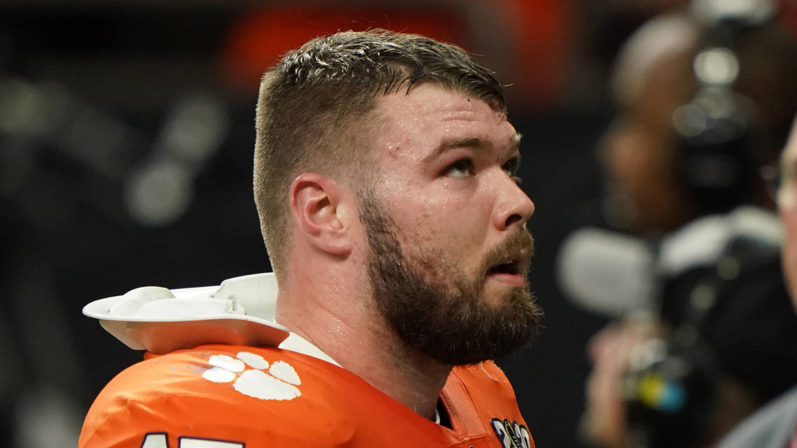 Clemson's James Skalski ejected for targeting after big hit on Justin ...