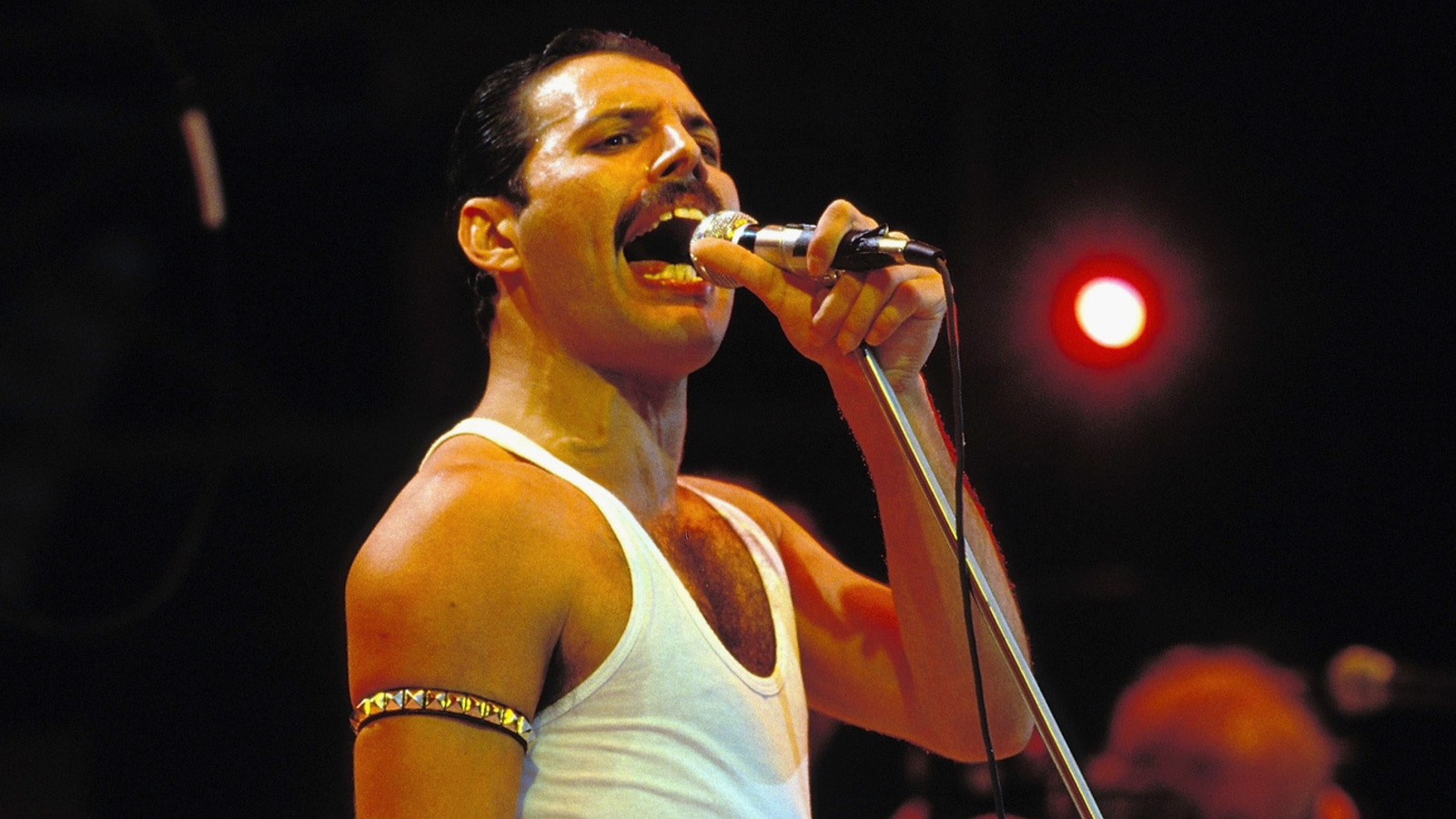 Which singers have the greatest voices in music history? | Yardbarker