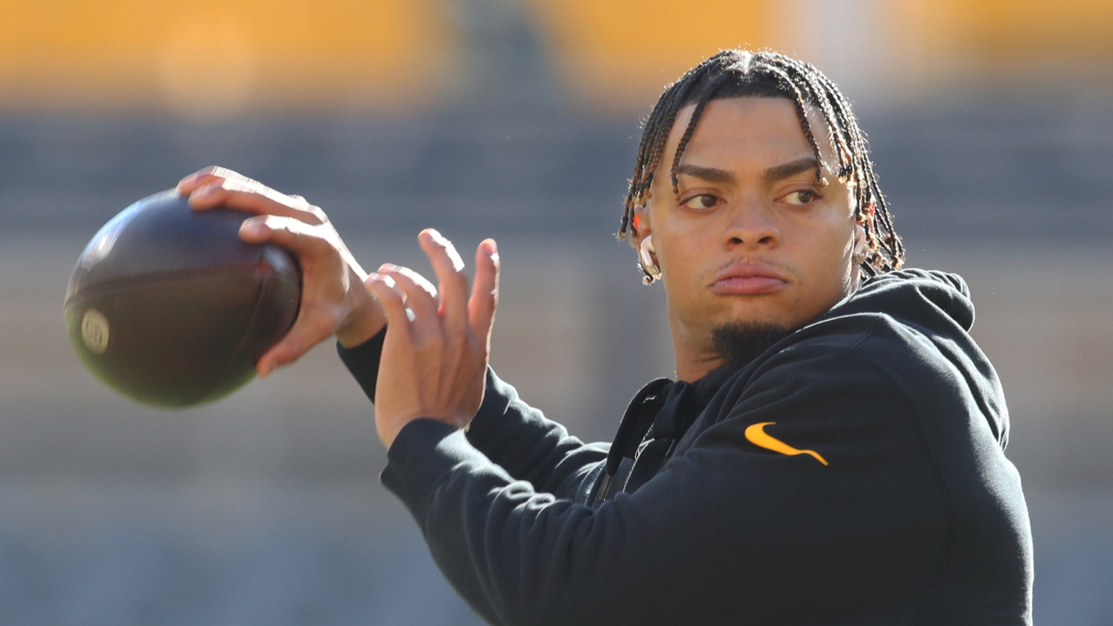 Steelers' Justin Fields makes big reveal on his future in Pittsburgh ...