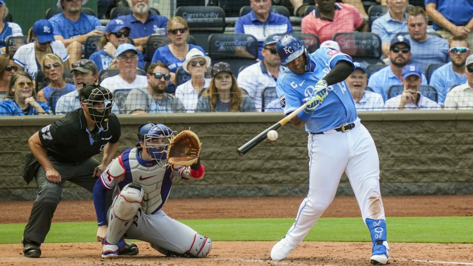 Royals outlast Rangers to win four-game series | Yardbarker