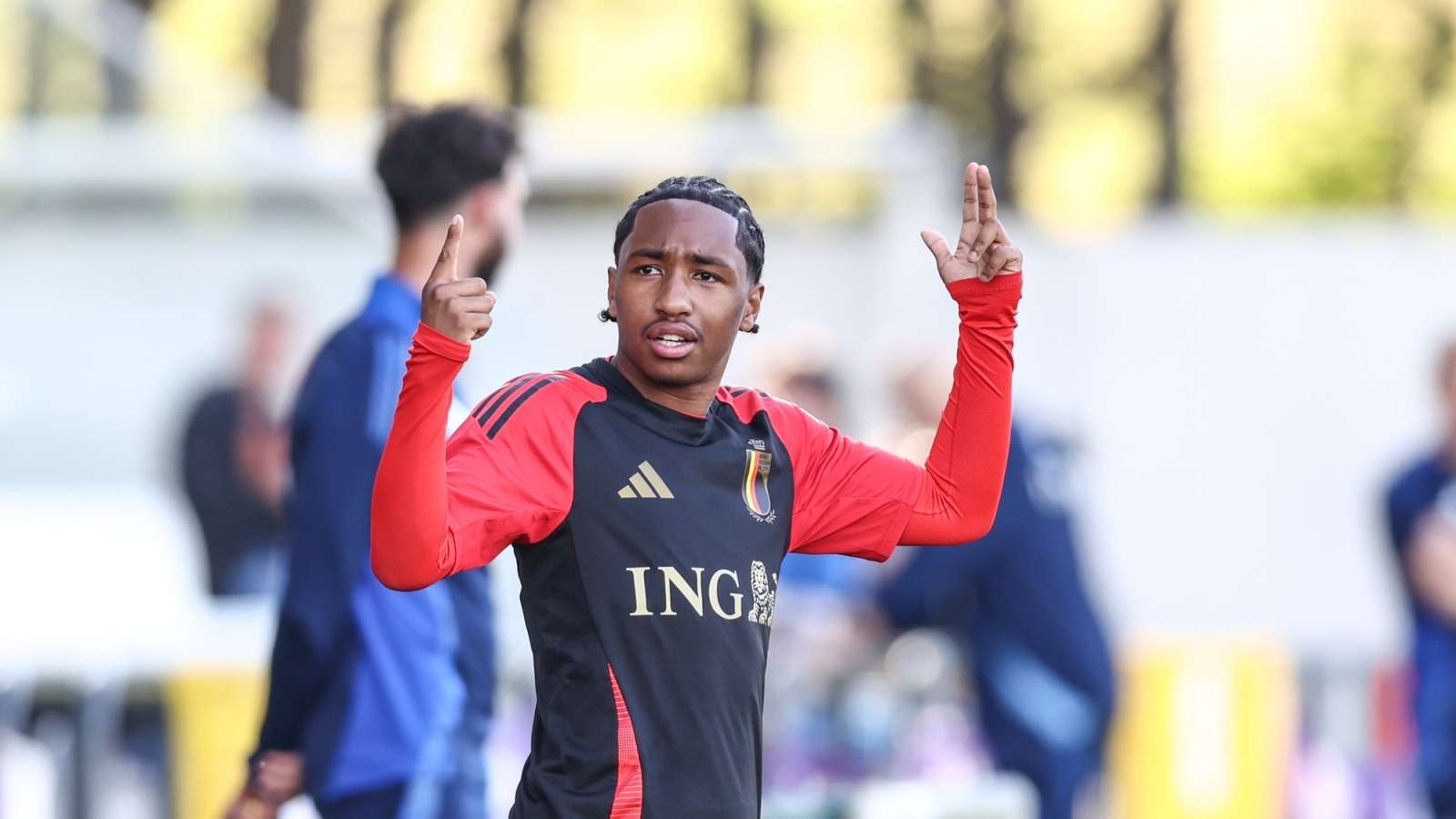 Chelsea could sign another sensational LW on top of Jamie Bynoe-Gittens ...
