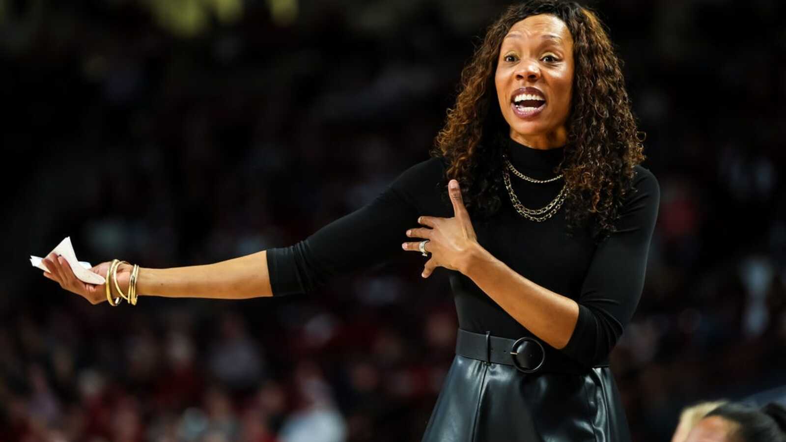 Kentucky fires women's basketball coach Kyra Elzy | Yardbarker