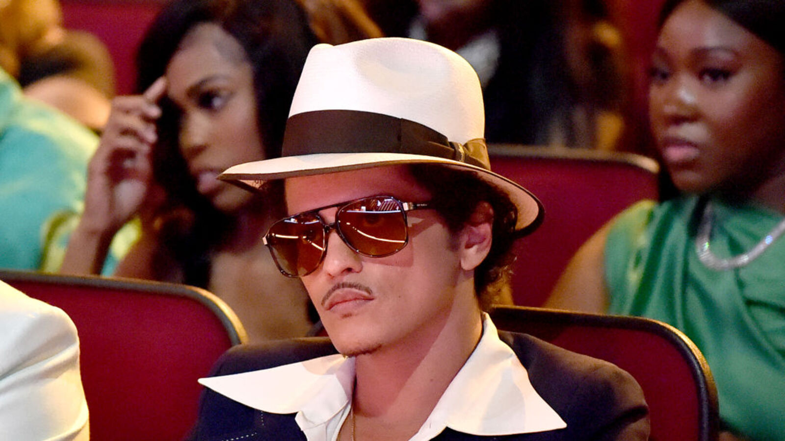 Bruno Mars Breaks Silence on $50 Million Gambling Rumor After Blackpink Show | Yardbarker