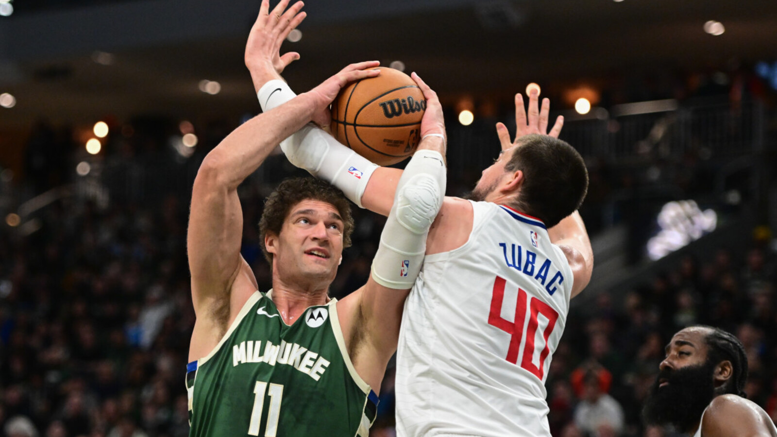 Former Bucks Center Brook Lopez Sends Final Message as He Continues ...