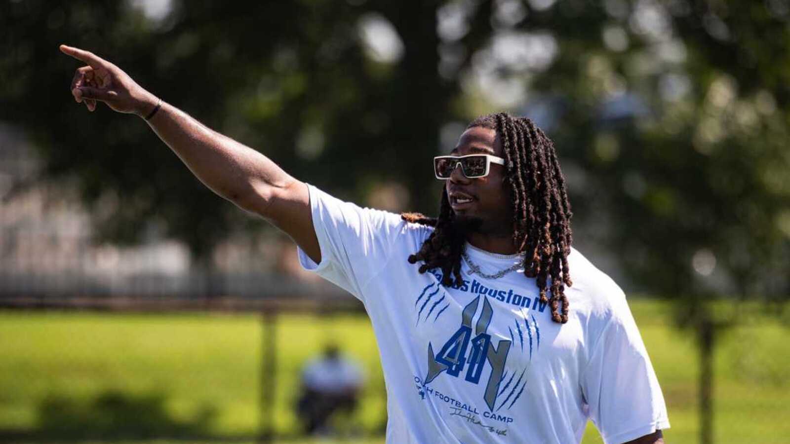 The moves are ‘still coming’ for Lions’ edge rusher James Houston, how ...