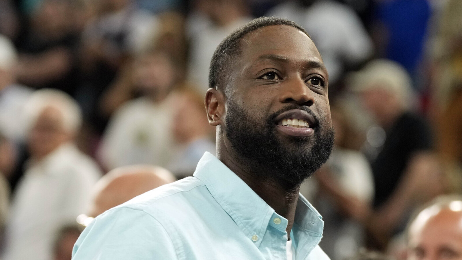 Heat unveil awful-looking statue that is supposed to be Wade | Yardbarker