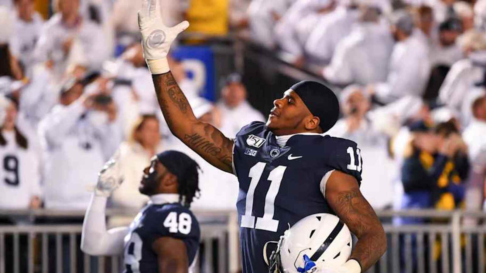 Micah Parsons, Abdul Carter & Penn State legend pose for epic photo ...