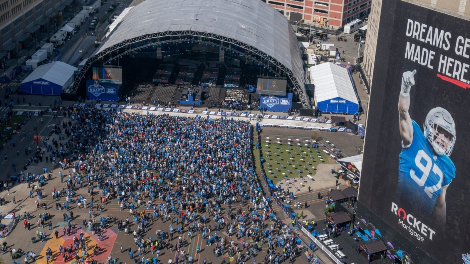2024 NFL Draft: Downtown Detroit packed with 150,000-strong crowd hours ...