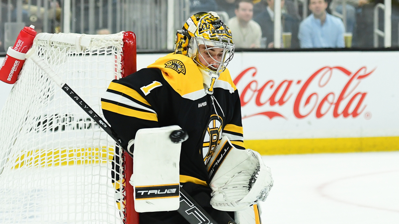 Jeremy Swayman & the Bruins Shut Out Lightning 4-0 | Yardbarker
