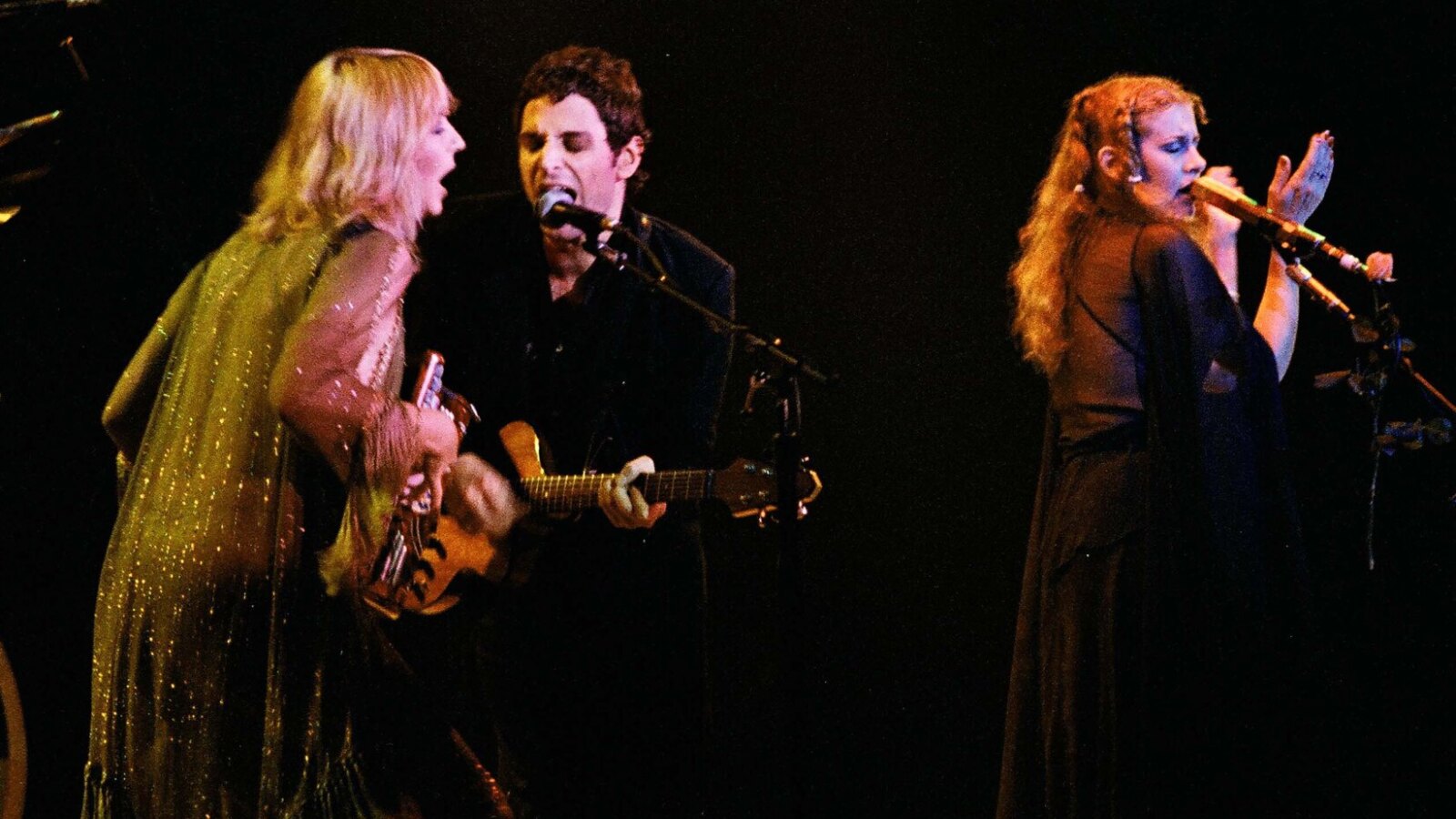 25 great bands that feature more than one primary vocalist | Yardbarker