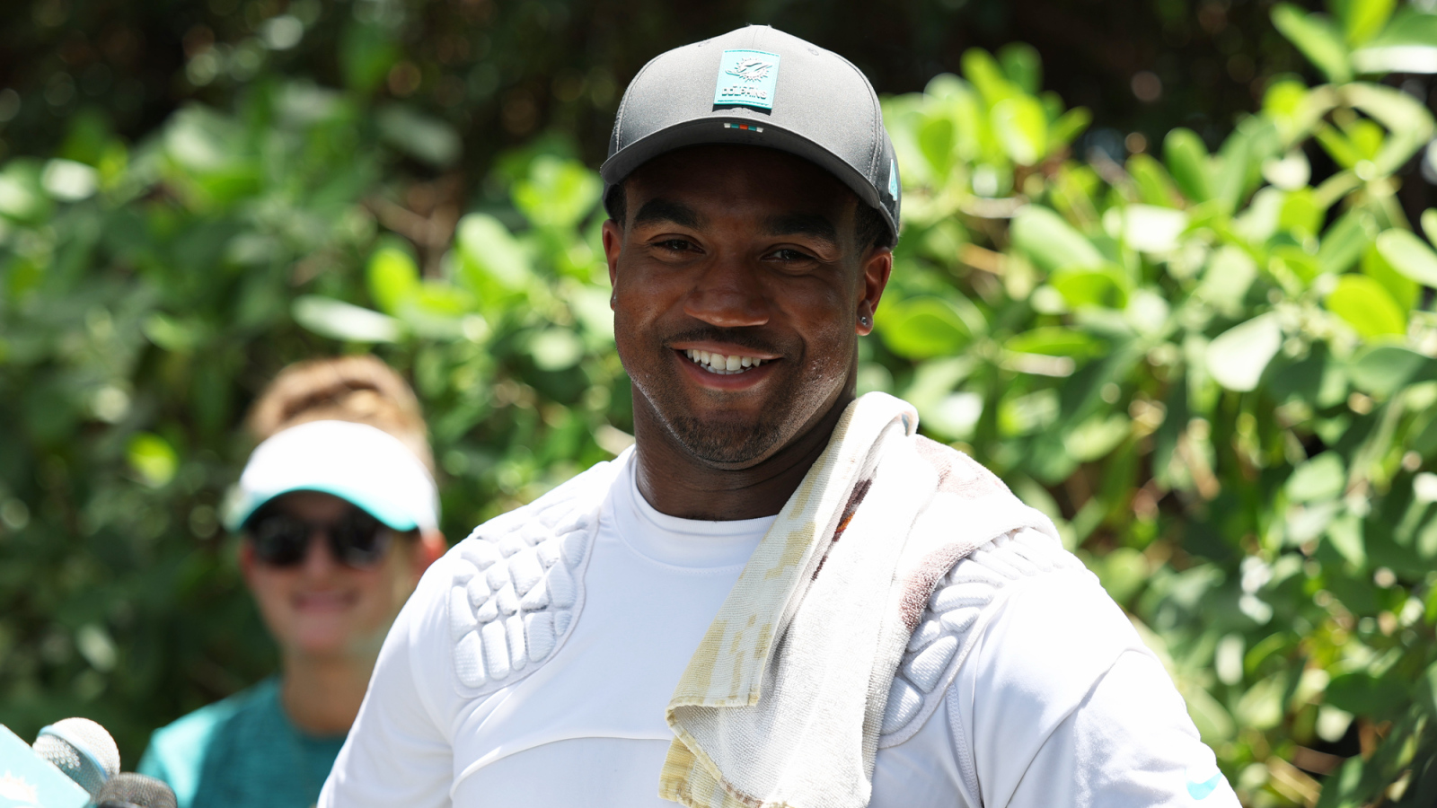 Dolphins Linebacker Speaks on the Level of Competition at the Position ...