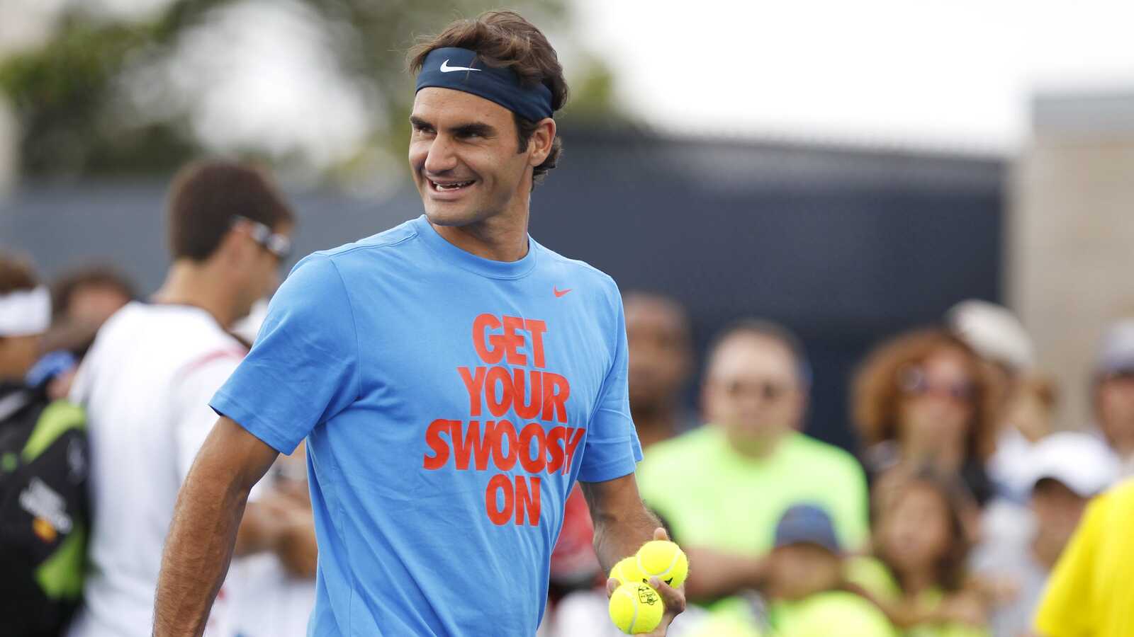 Watch: Roger Federer meets Stephen Curry on Today Show | Yardbarker