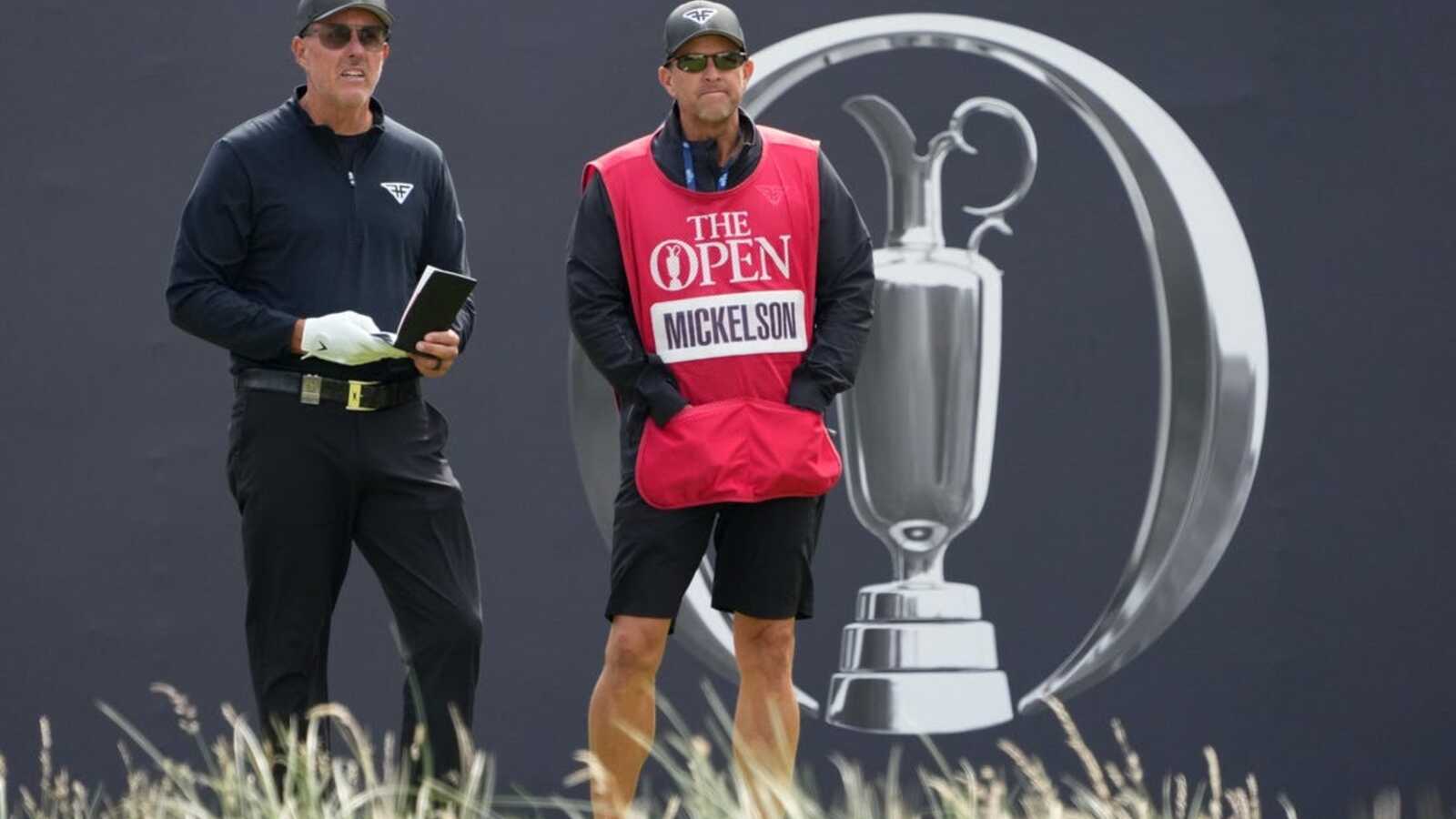 Tim Mickelson retires as brother's caddie | Yardbarker