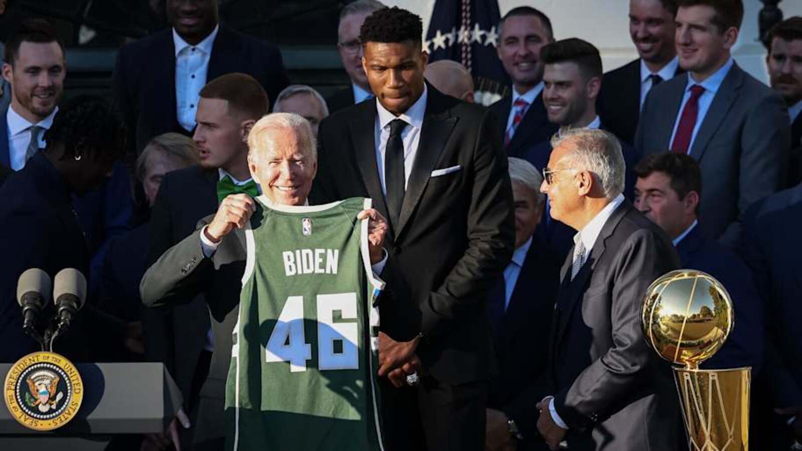 NBA Insider Shares Rare Perspective on 2021 Bucks Championship | Yardbarker