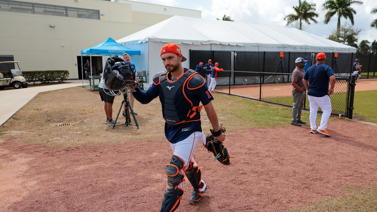 Astros Designate César Salazar, Rhylan Thomas For Assignment | Yardbarker