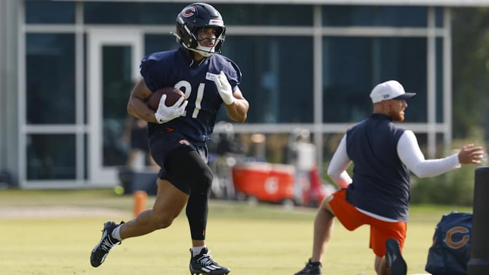 Surprising Bears player moves could signal trouble for offense | Yardbarker