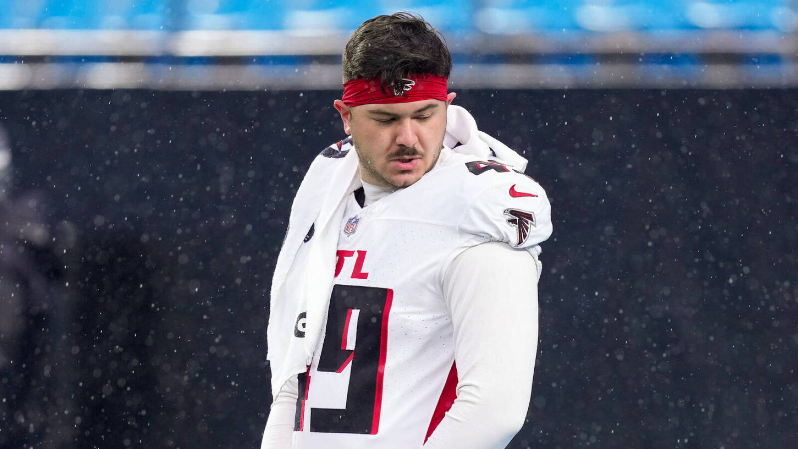 Falcons make first significant free agent signing of the offseason ...