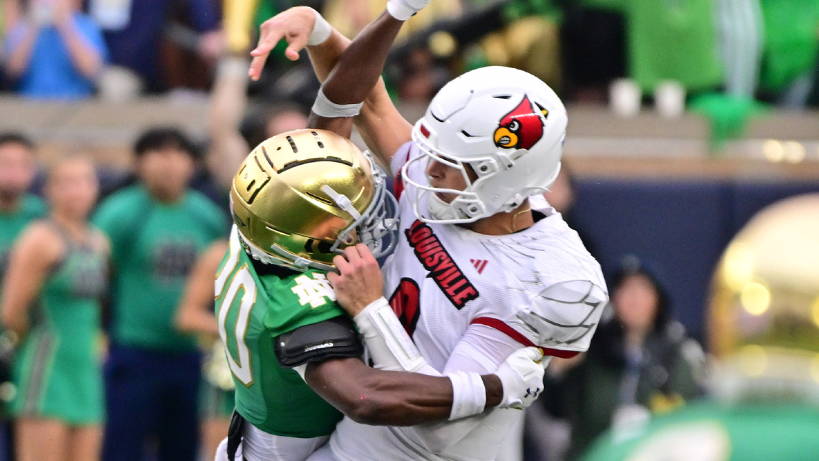 Watch: Baffling delay-of-game penalty costs Louisville in loss | Yardbarker