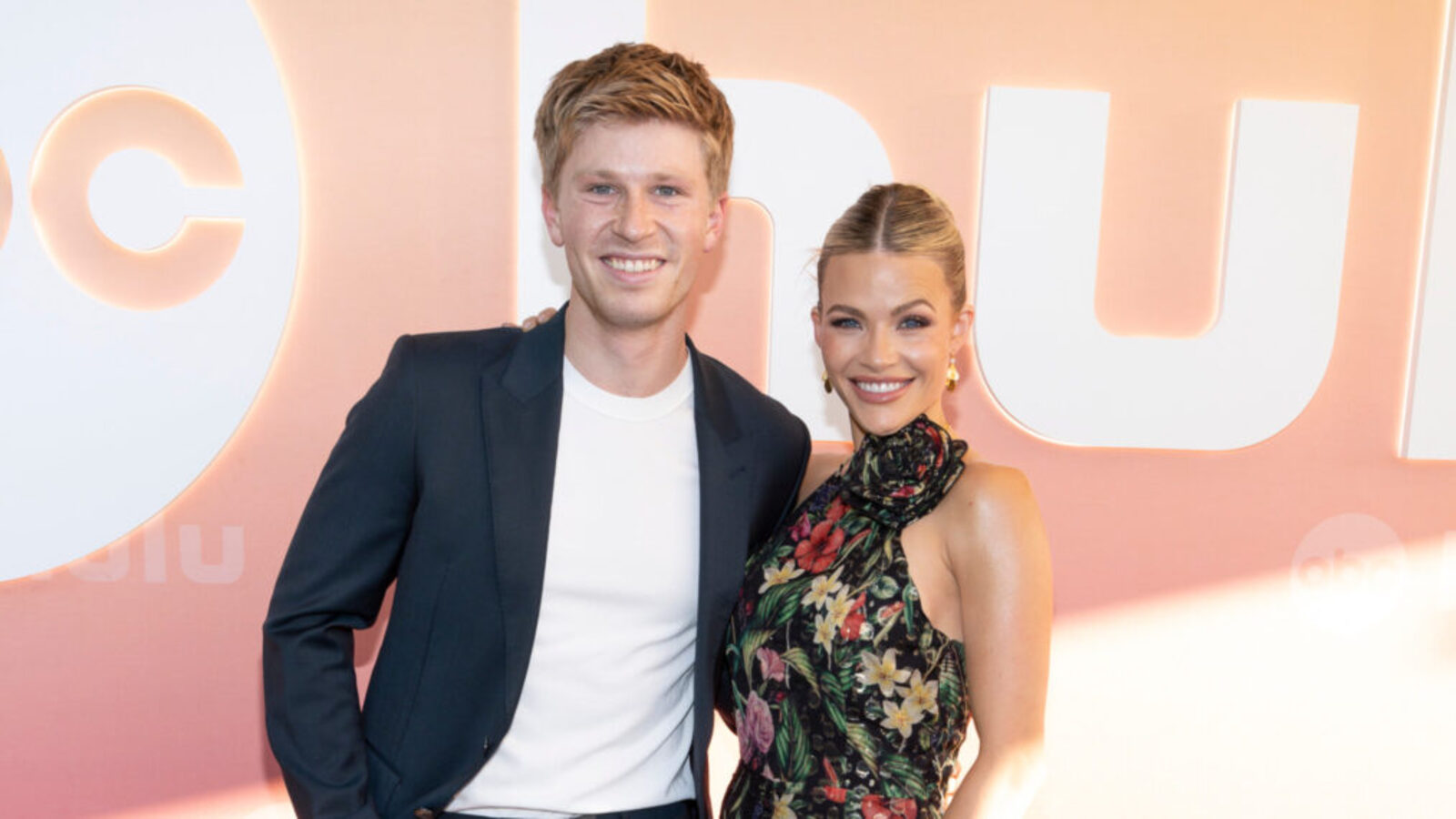 ‘DWTS’: Robert Irwin Has Witney Carson Check His DMs After Saying He’s ...