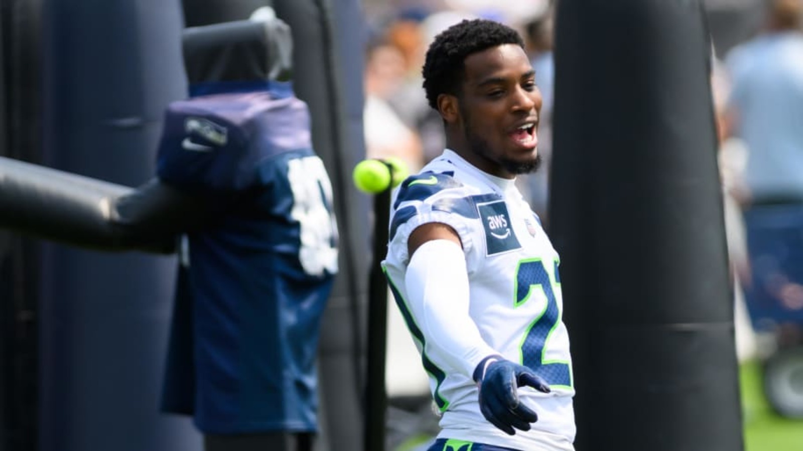 Seattle Seahawks CB Devon Witherspoon Verbally, Physically Dominates ...
