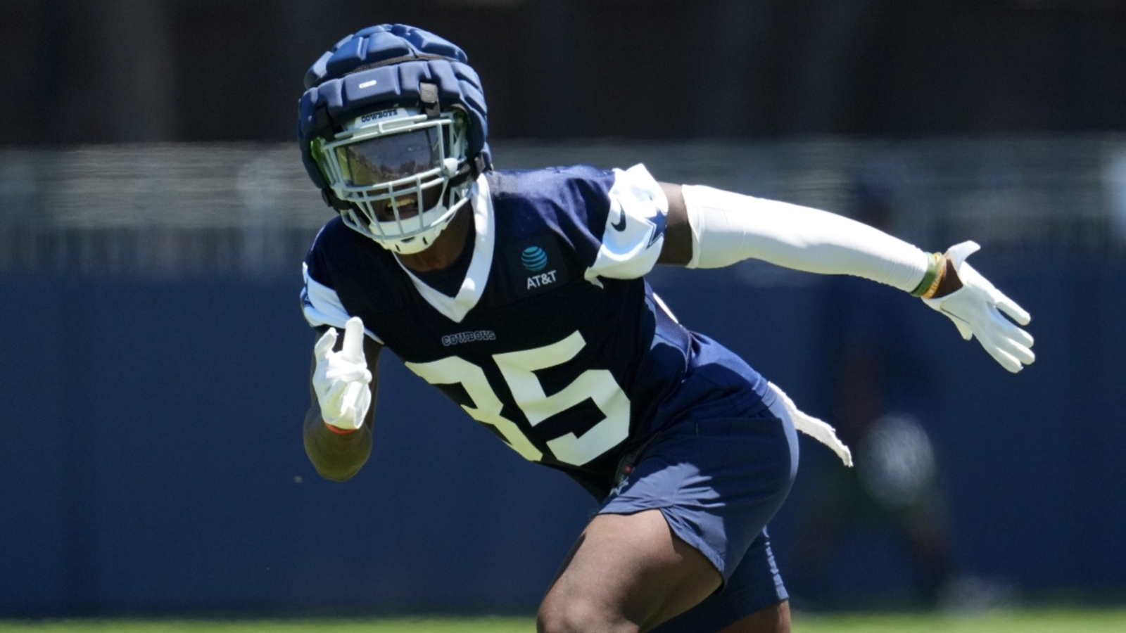 DeMarvion Overshown injury update: Cowboys LB reveals major change in ...