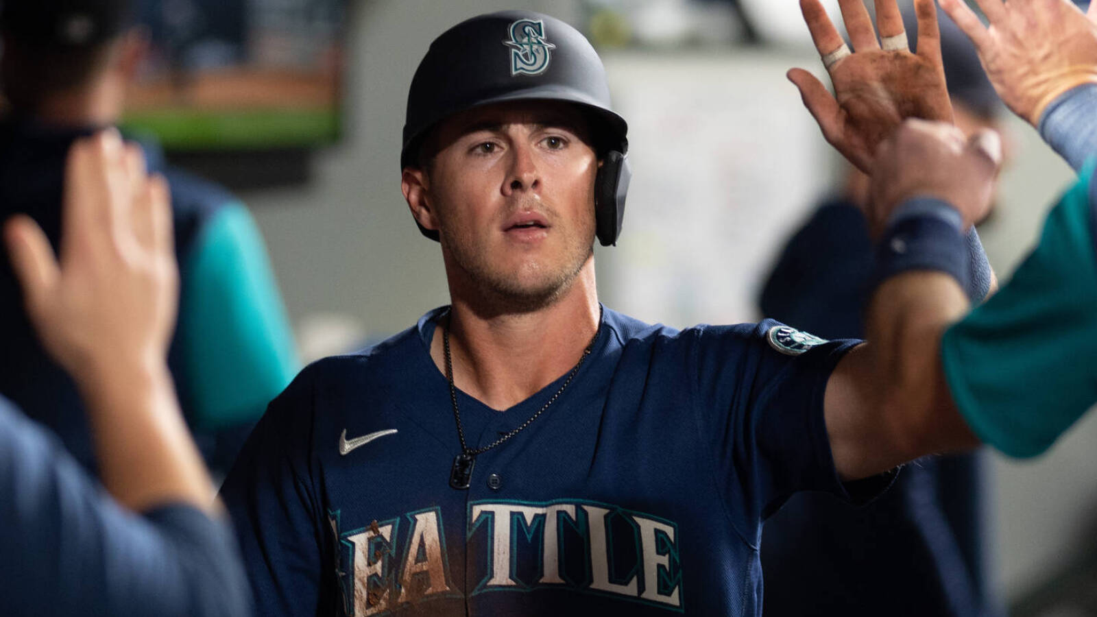 Mariners agree to three-year extension with Dylan Moore | Yardbarker
