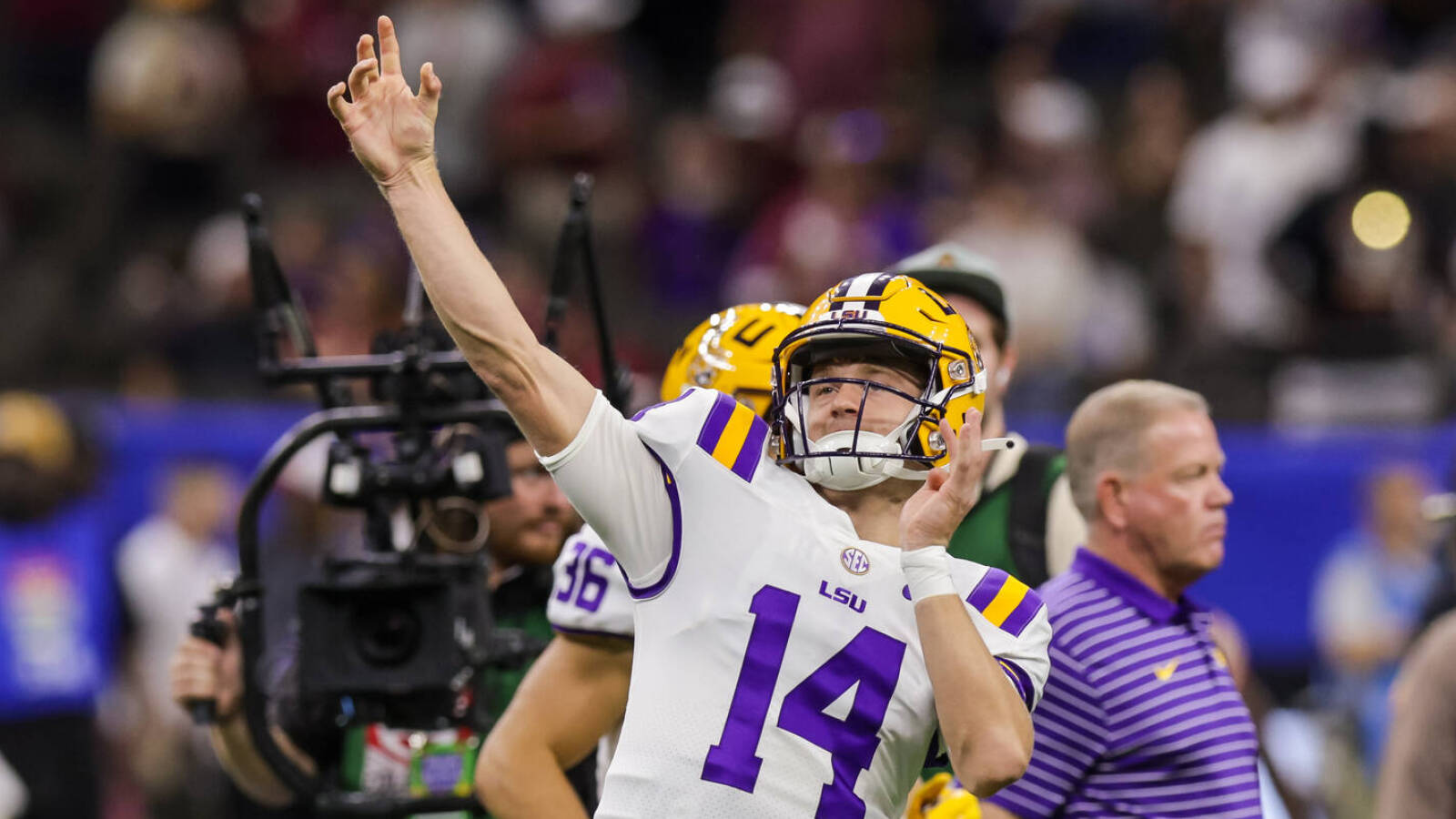 Elite QB recruit leaving LSU | Yardbarker