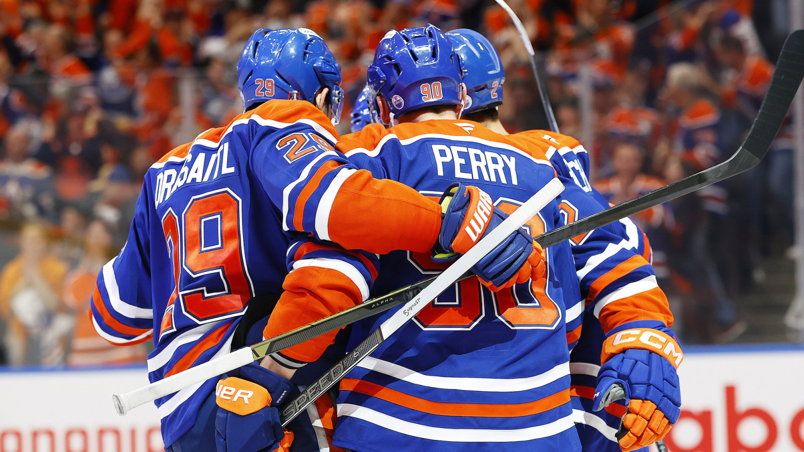 Bouchard Huge in Oilers’ Game 4 Comeback Win Over the Kings | Yardbarker