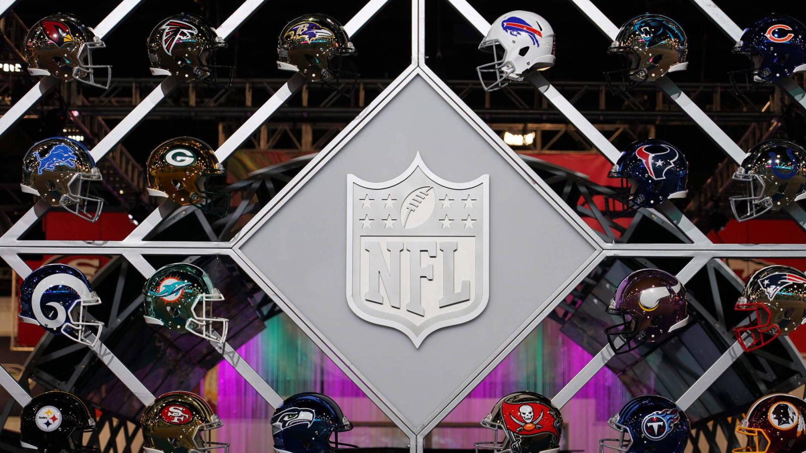 NFL to let teams have alternate helmets starting in 2022 | Yardbarker