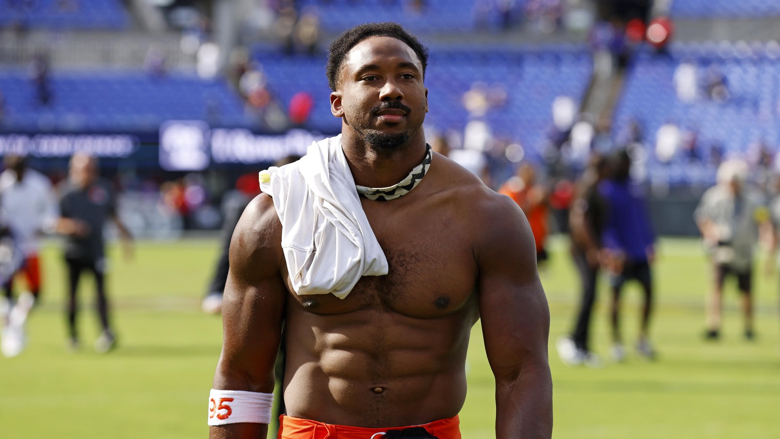 AFC Notes: Myles Garrett, Derrick Henry, Browns, Ravens, Steelers ...
