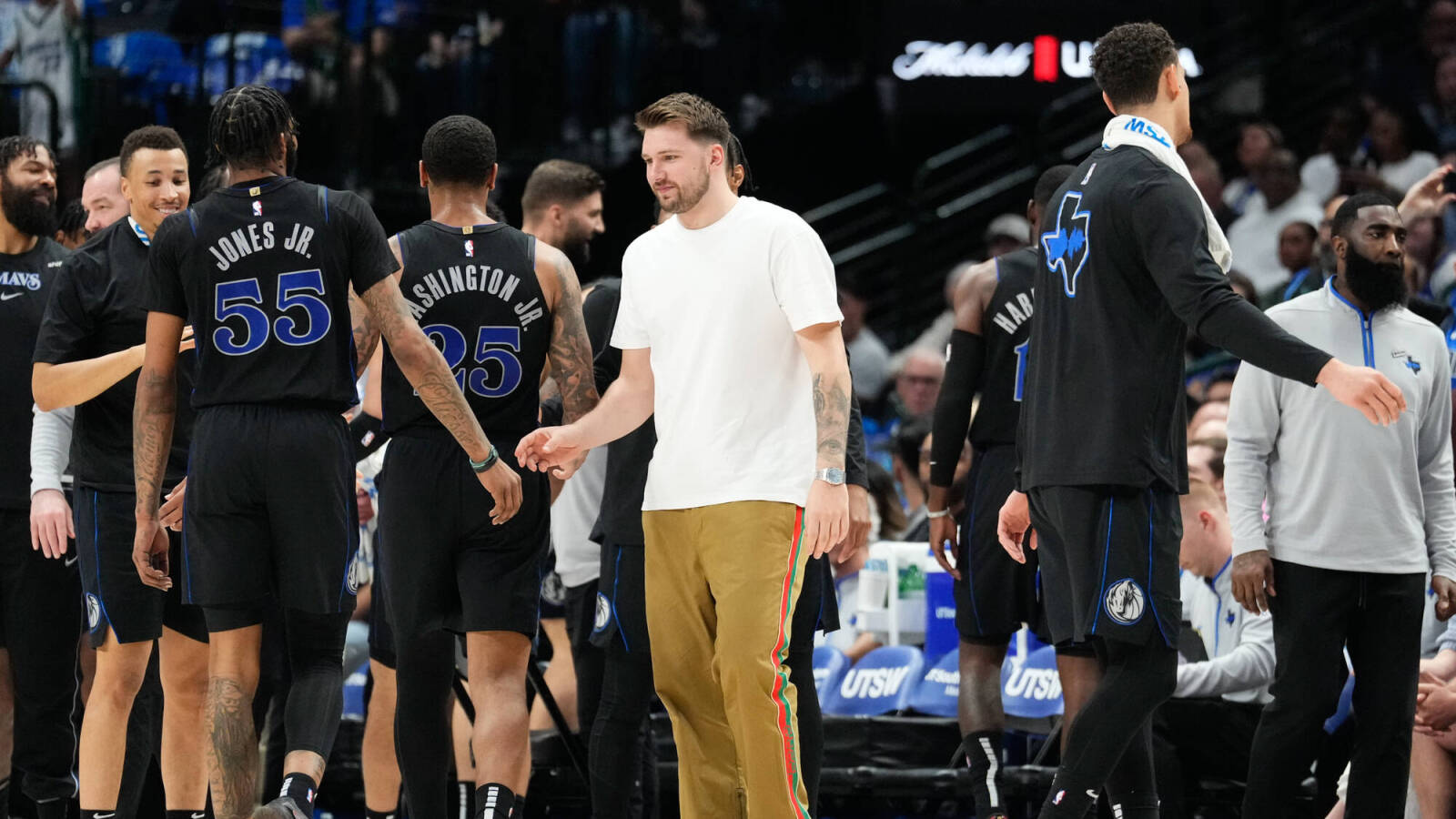 Mavericks Wear ‘Pravi MVP’ Shirts in Support of Luka Doncic | Yardbarker