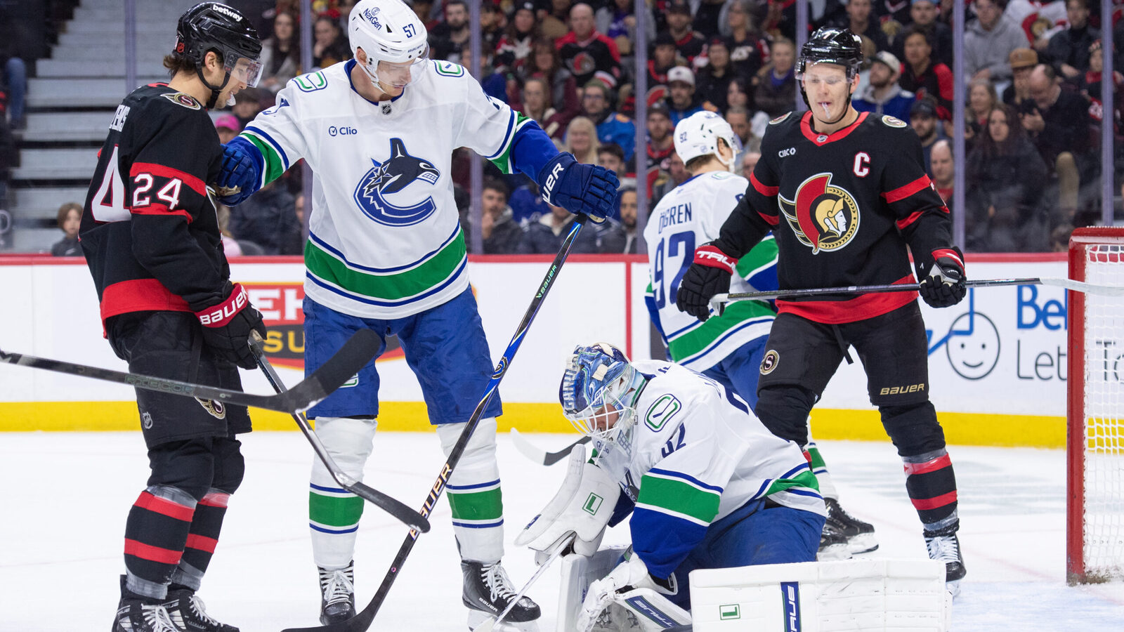 Kevin Lankinen makes 37 saves in Canucks’ 2-1 loss to Senators | Yardbarker
