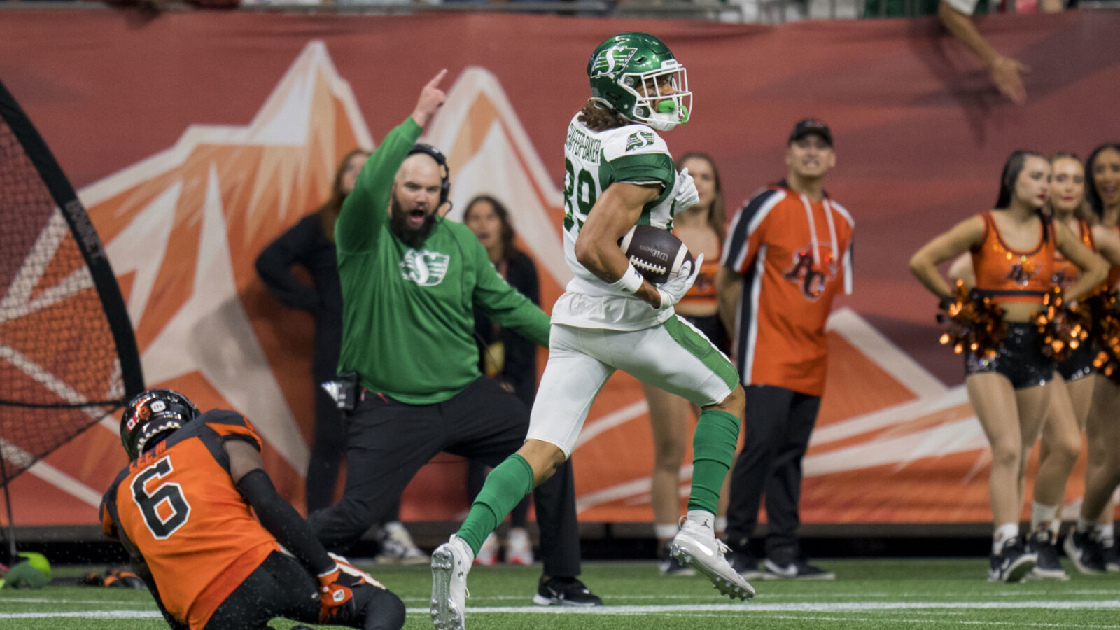 Seven CFL Players Work Out for Denver Broncos | Yardbarker