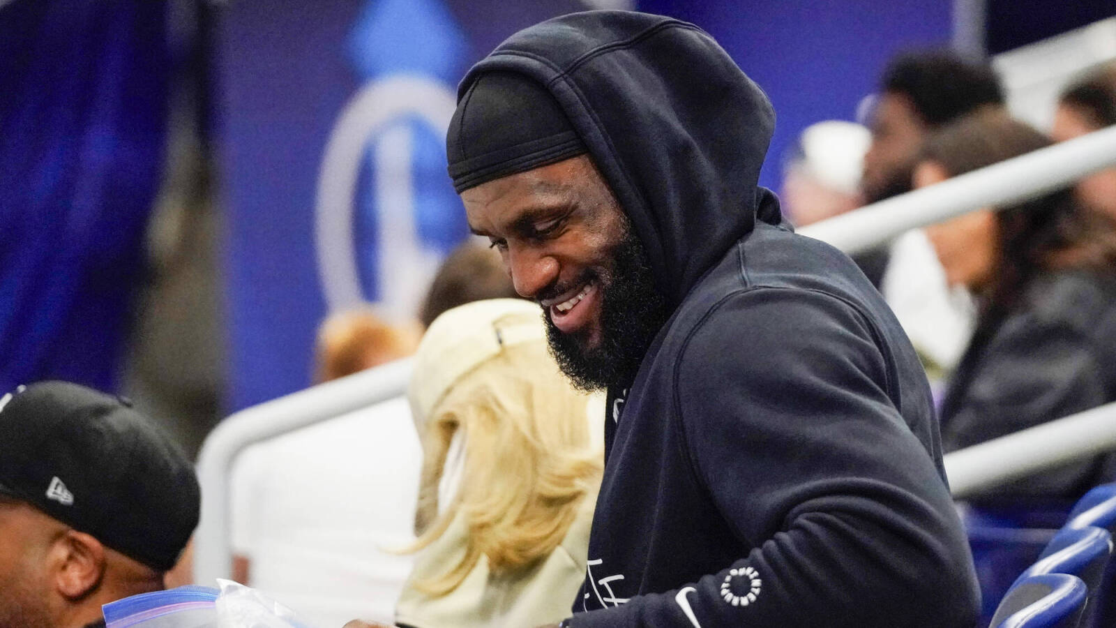 Josh Hart And Jalen Brunson Have A Comical Interaction On LeBron James ...