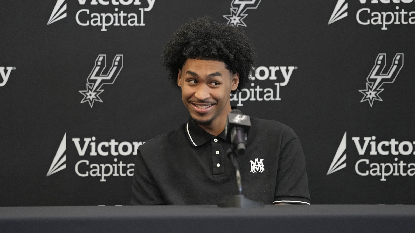 Spurs' Dylan Harper, Carter Bryant sign rookie contracts | Yardbarker