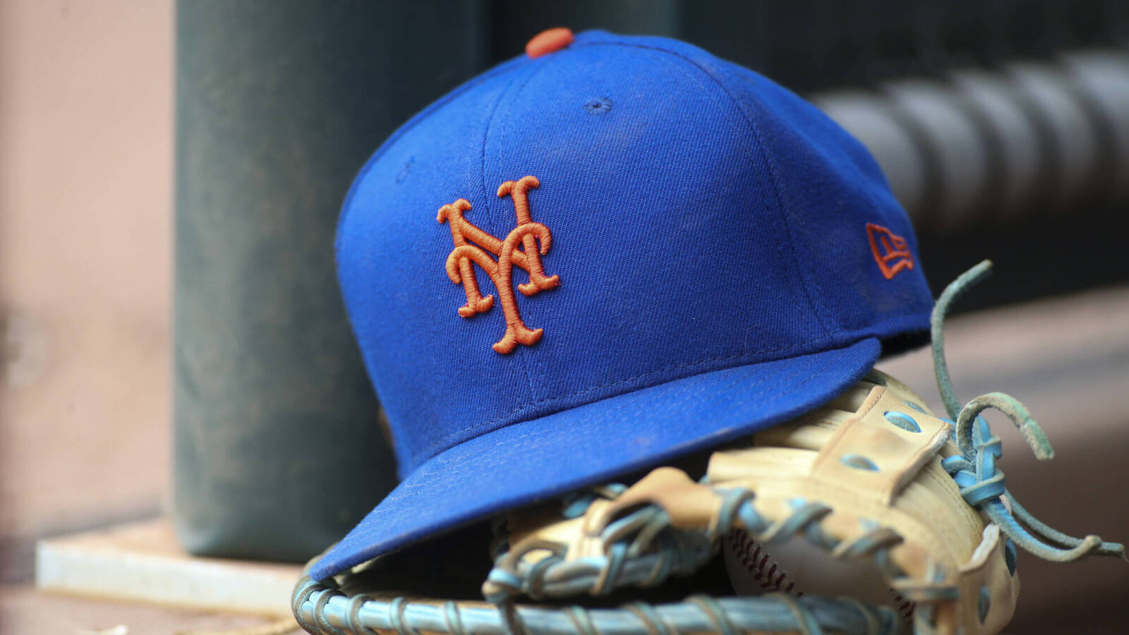 Mets owner making changes to 'Phillies colors' jersey patch | Yardbarker