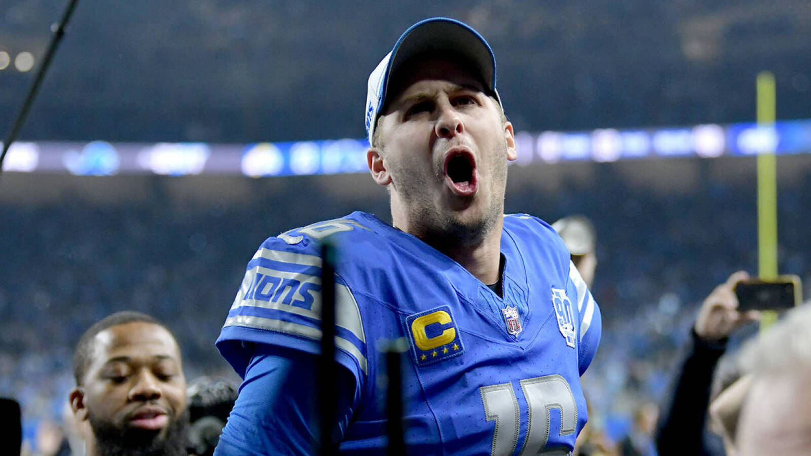 Lions holds on against Rams for elusive postseason victory | Yardbarker