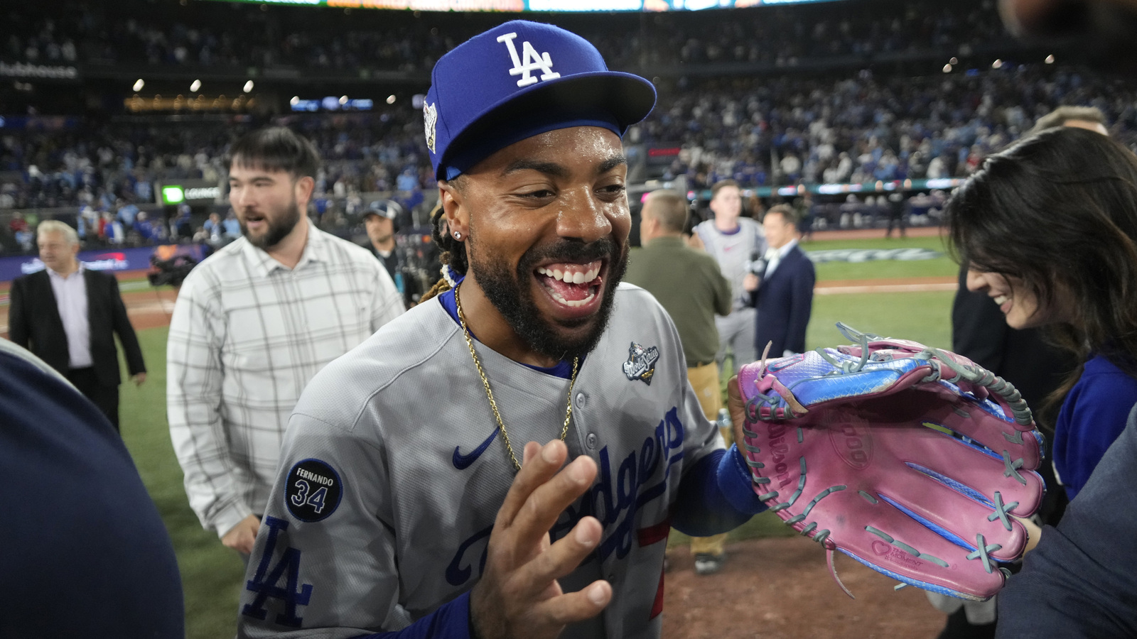 Giants Designate Justin Dean For Assignment | Yardbarker