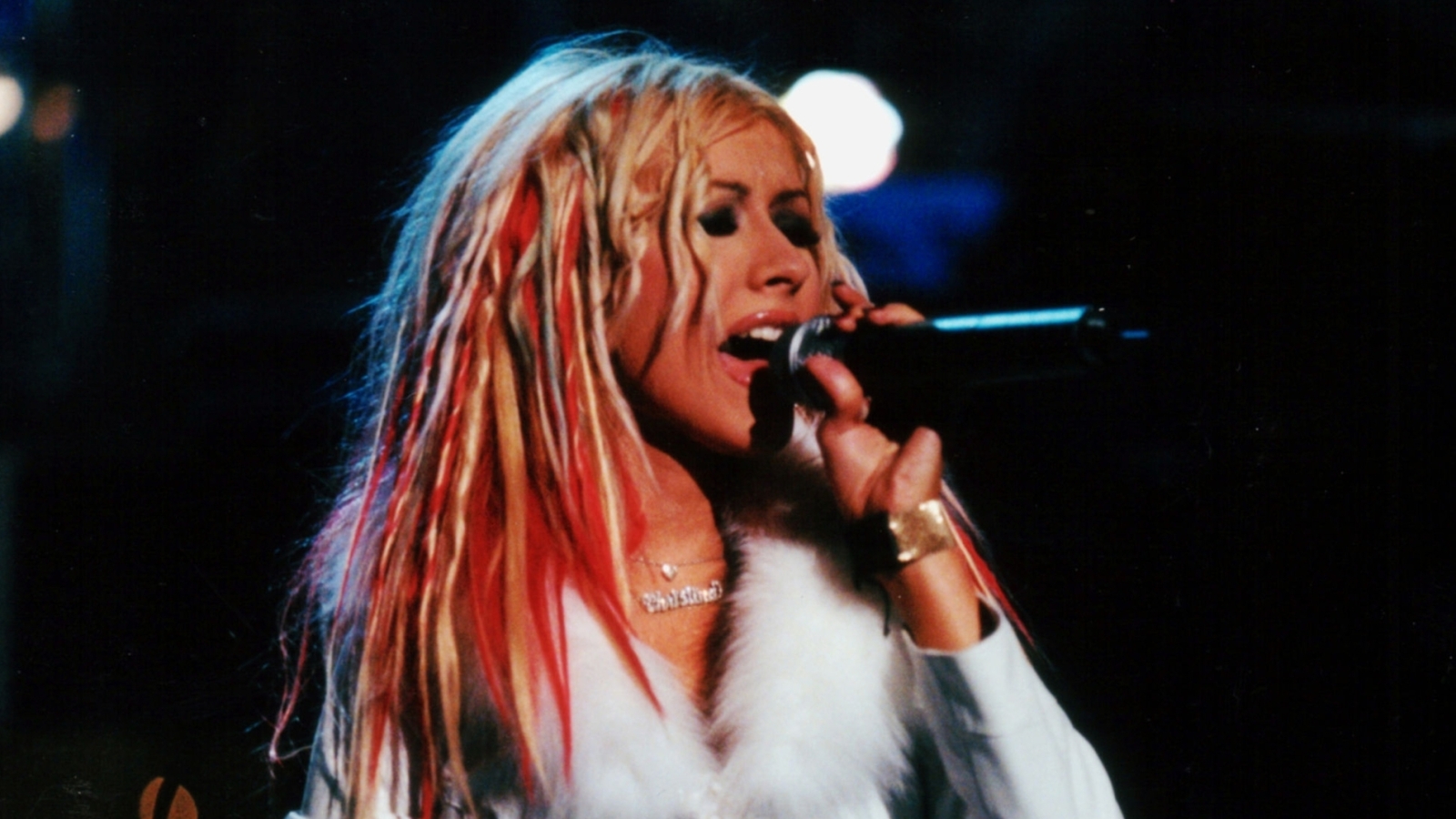 Where are they now?: 20 artists who topped the charts in 2000 | Yardbarker