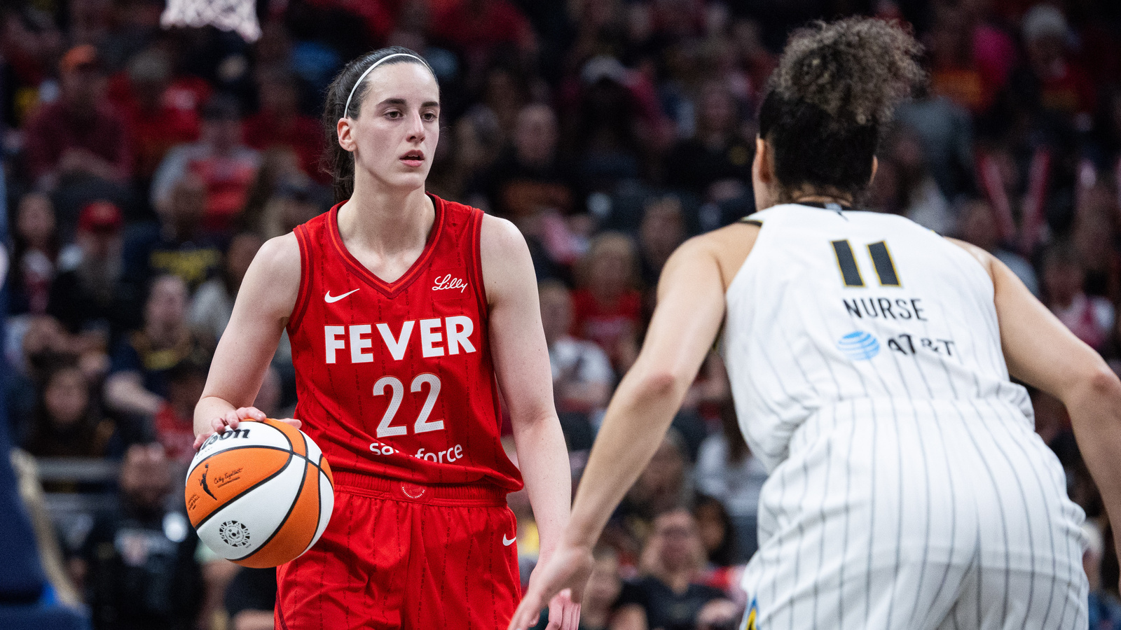 Watch: Caitin Clark bookends first half of debut with 3-pointers ...