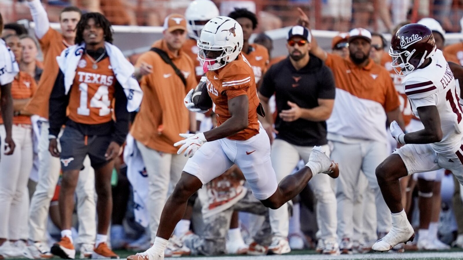 Former Texas WR Johntay Cook Predicted to Land With Unexpected ACC ...