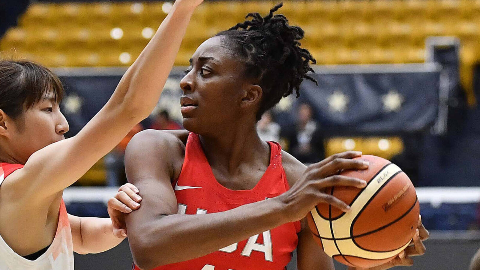 Sparks re-sign Nneka and Chiney Ogwumike to one-year deals | Yardbarker
