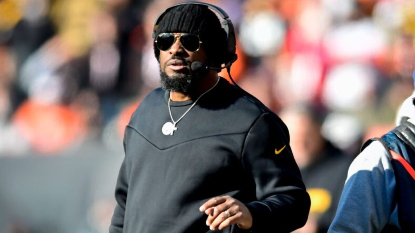 Member of Rooney Family Defends Mike Tomlin over Steelers’ Playoff Win ...