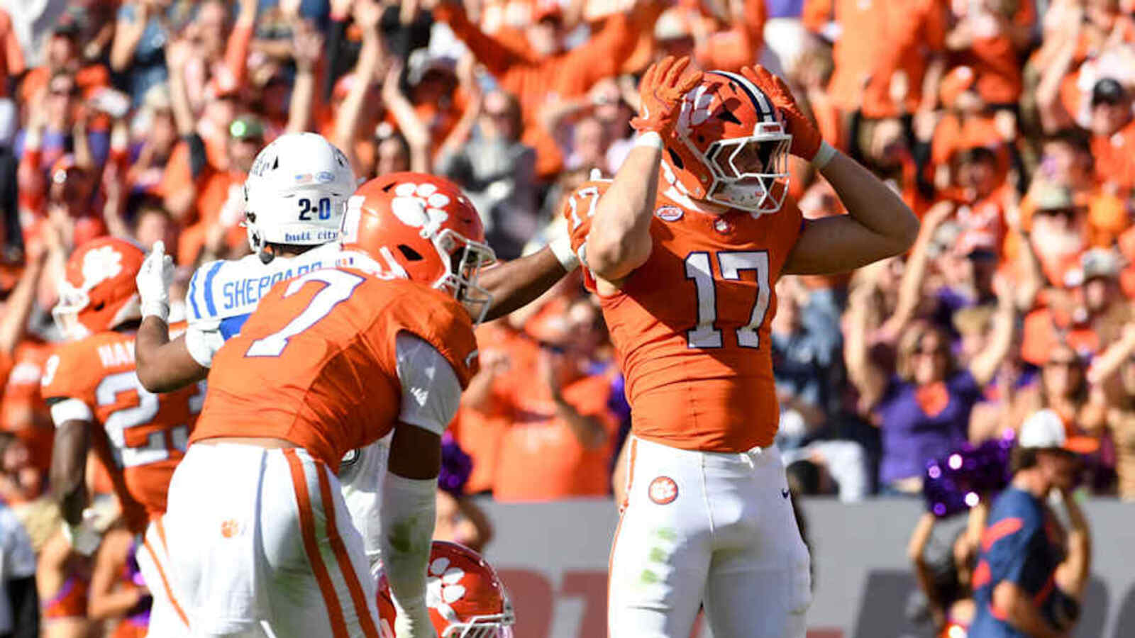 Clemson Linebacker 'Sick' With Defensive Performance in Duke Loss ...