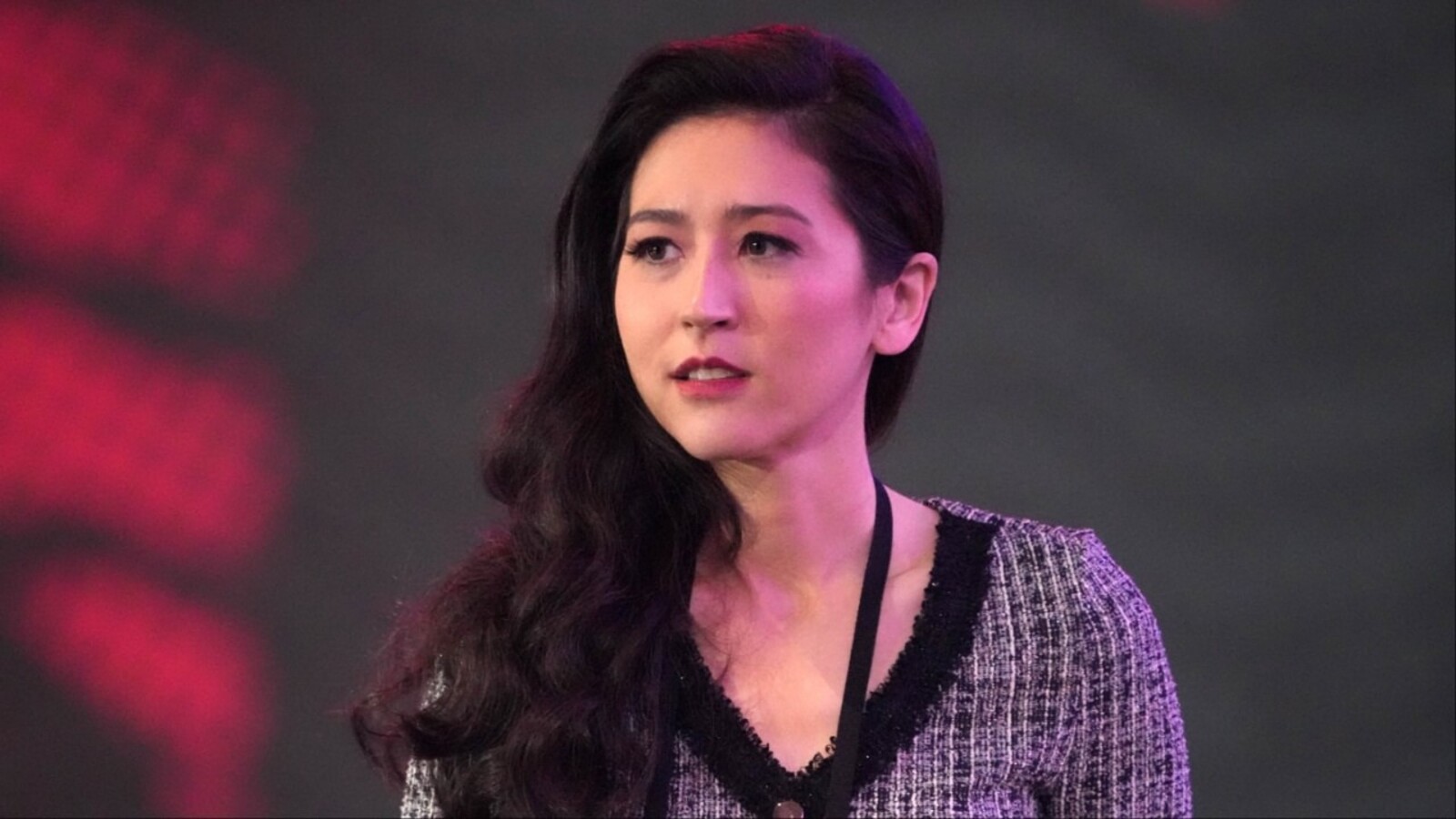 'I Could Kick 20 Field Goals': Mina Kimes Sheds Tears Trying Smelling ...