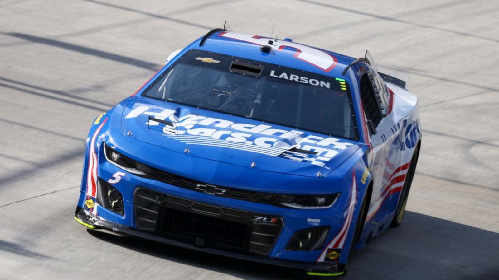 Kyle Larson dominates at Bristol for second win of 2025 | Yardbarker