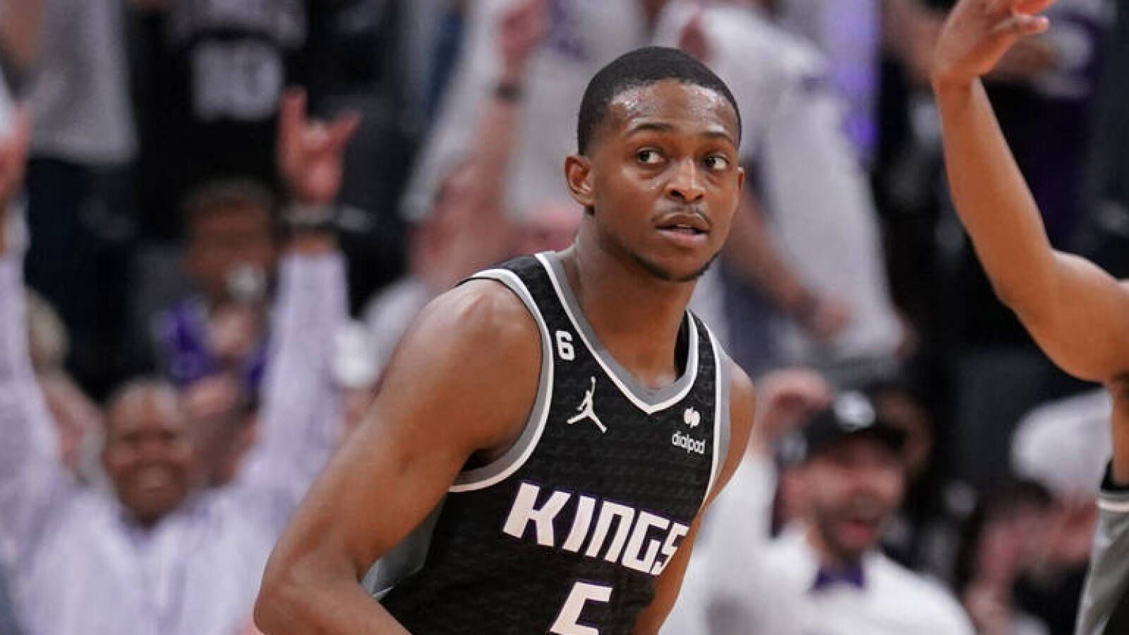 Kings' Fox reveals what it's like to defend Warriors' Curry | Yardbarker