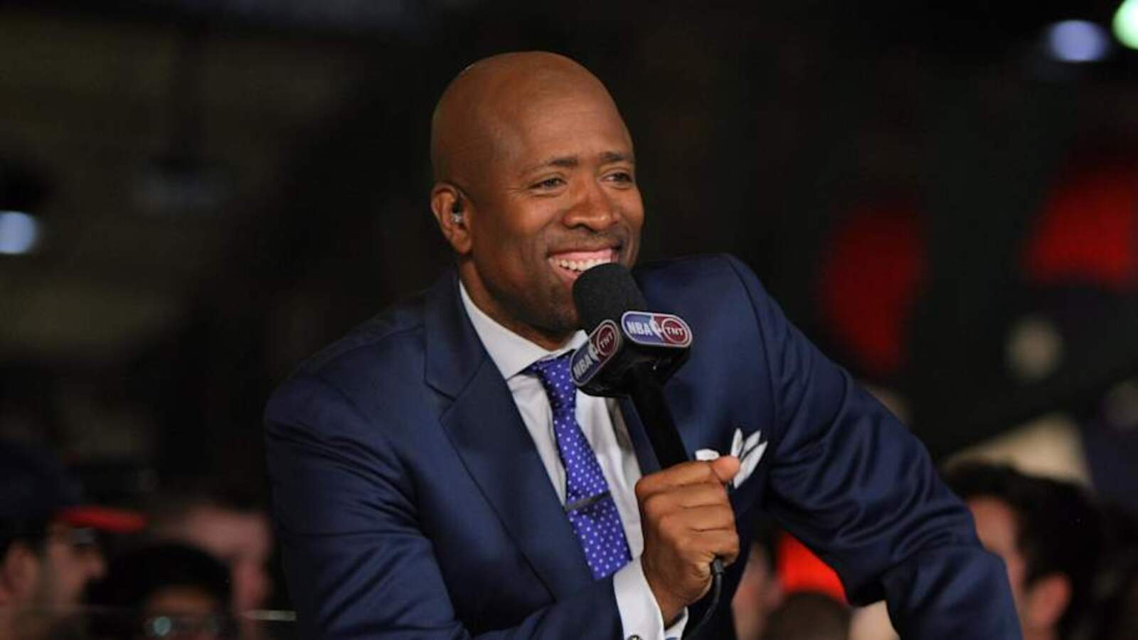 Kenny “The Jet” Smith Visits UNC Men’s Basketball | Yardbarker