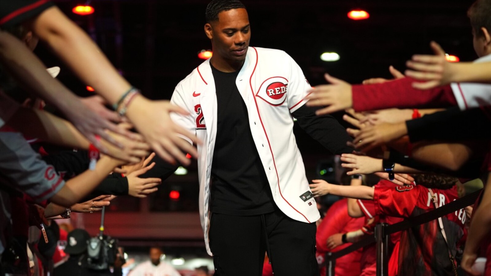 Reds Pitcher Nominated As A Finalist For Lou Gehrig Memorial Award ...