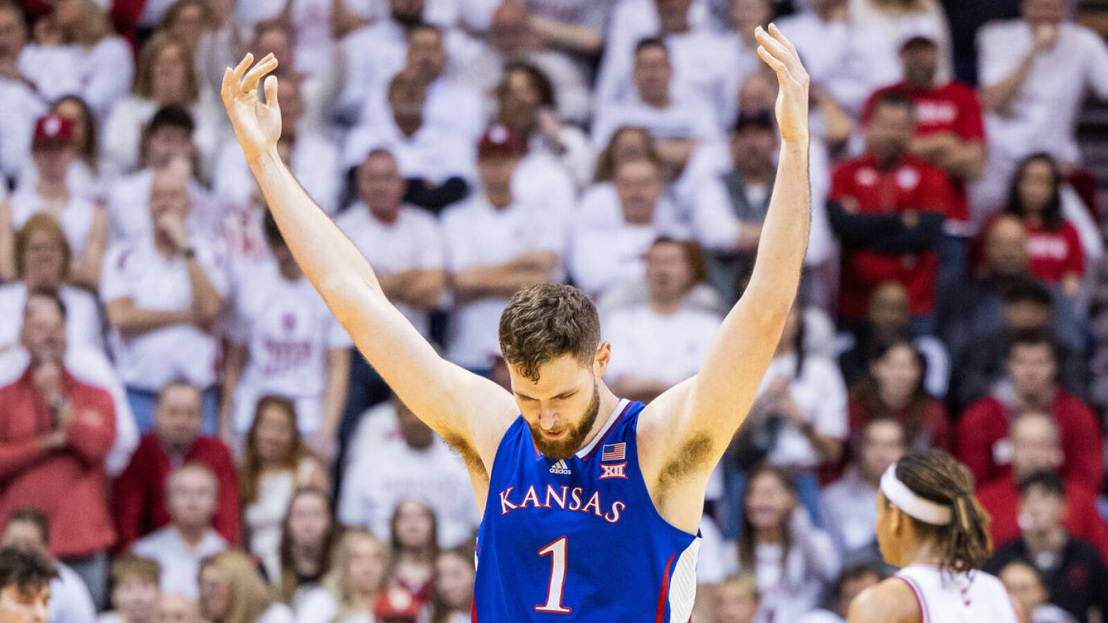 Watch: Kansas survives TCU's upset bid | Yardbarker